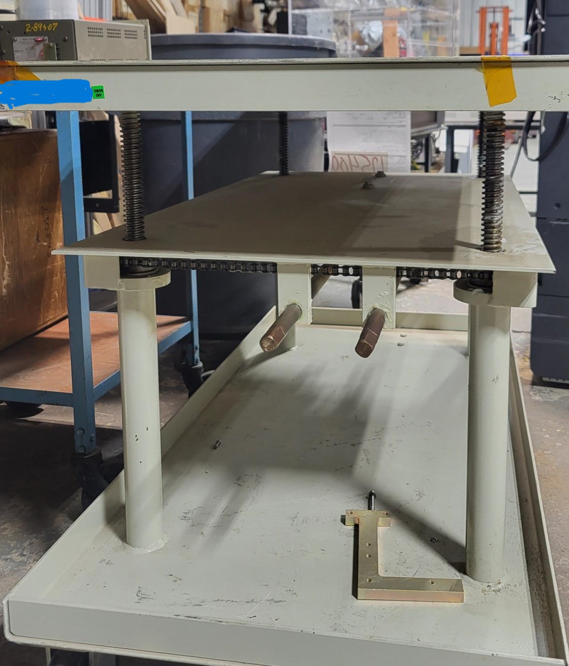 Regal Hand Crank Post Lift Table - Industrial Process Equipment - BMI ...