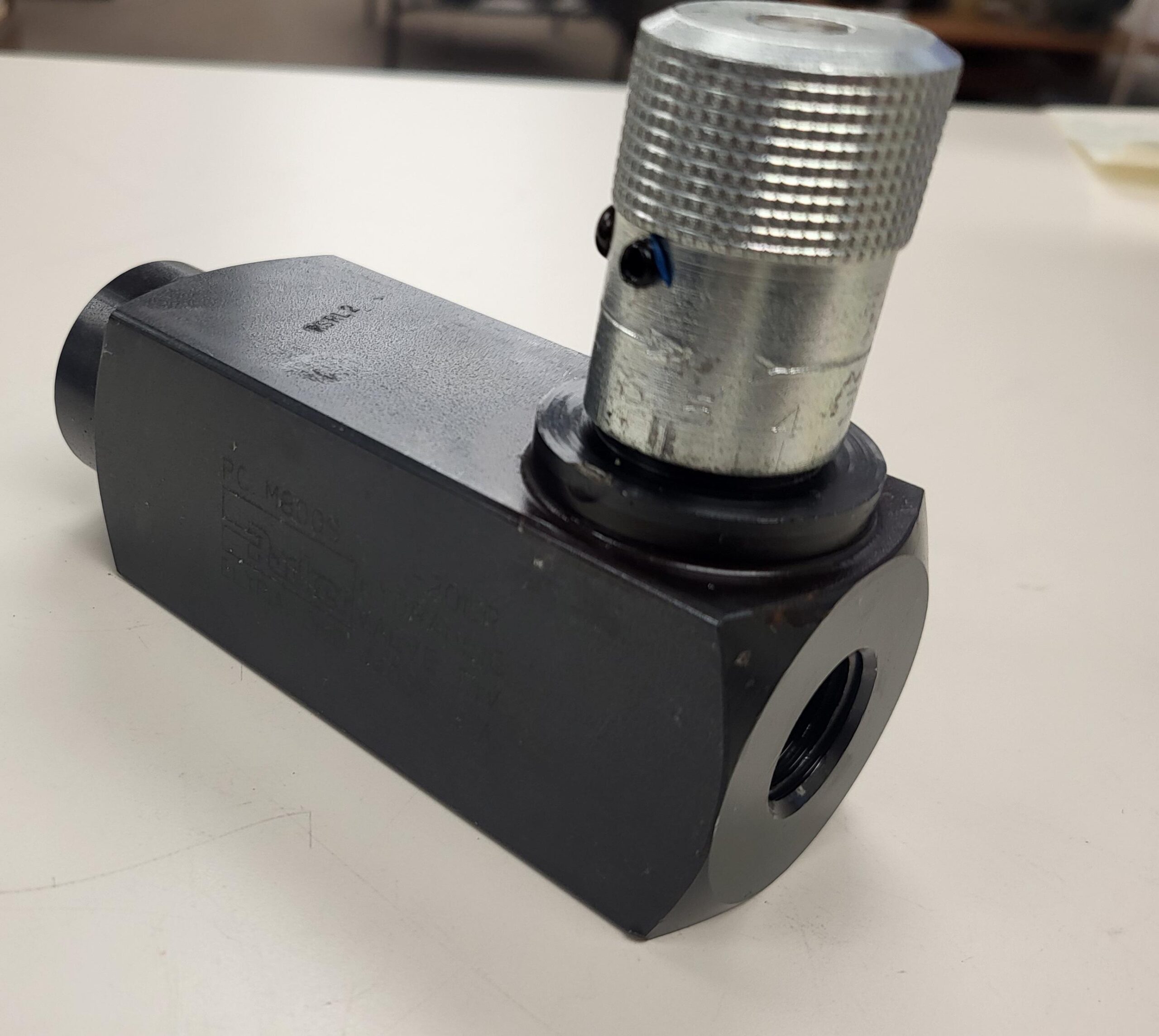 Parker PC Valve M800S Hydraulic Valve - Industrial Equipment ...
