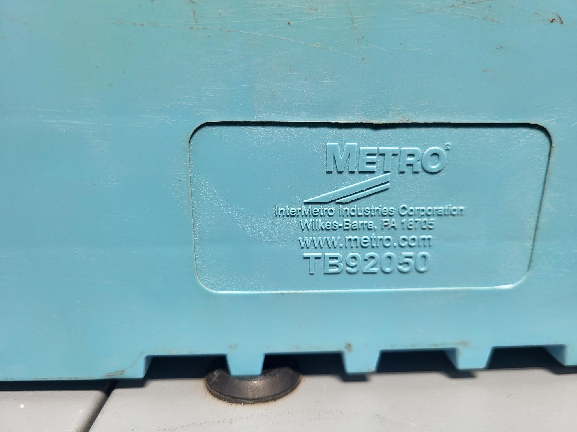 Metro Anti Static Tote Box TB92050: High-Quality Storage Solution ...