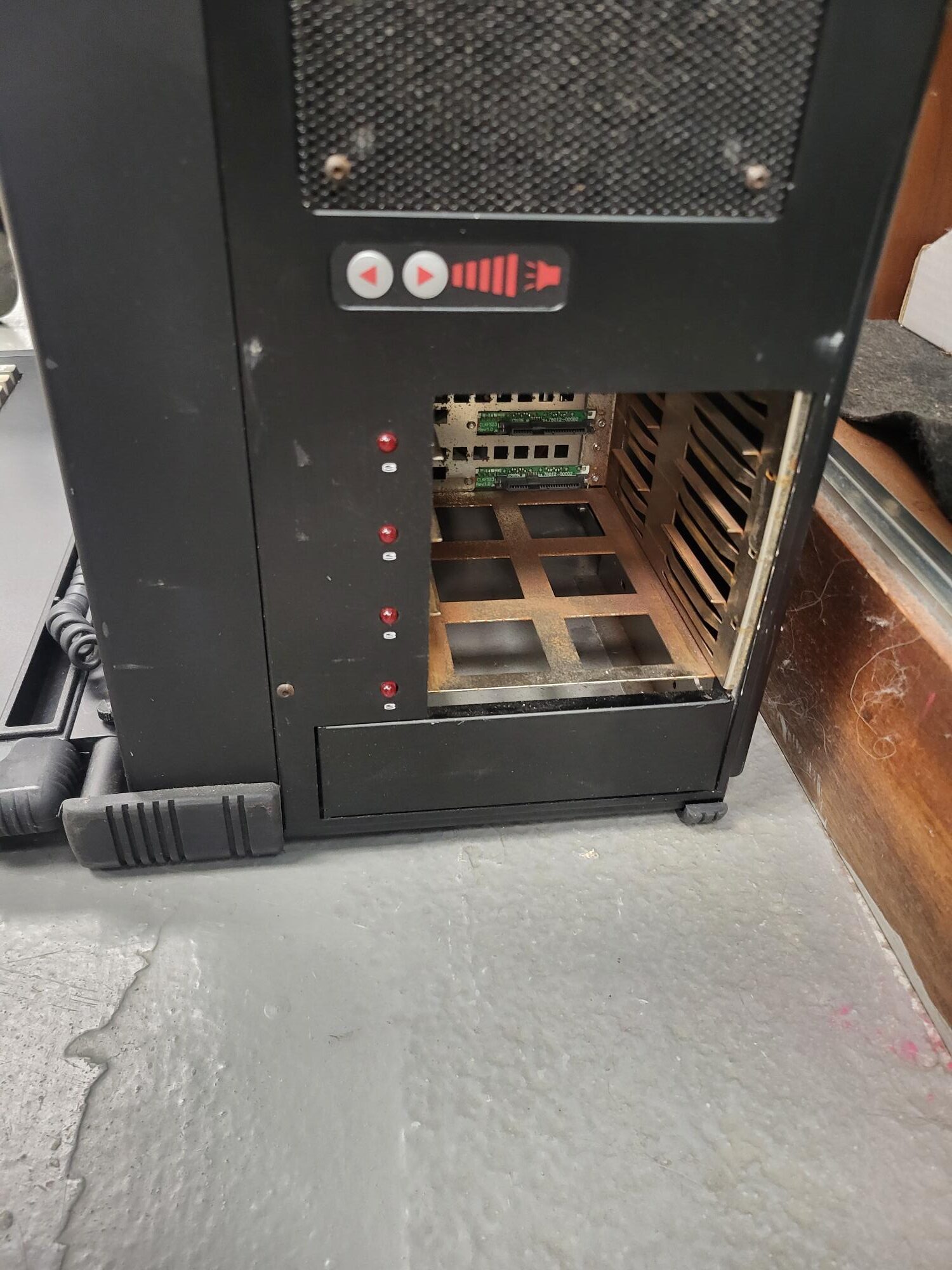 Stealth SBWX-28Z-320G Computer System - Laptop Computers - BMI SURPLUS INC