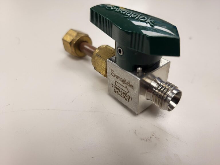 Swagelok SS-4P4T Tube Fitting Quarter Turn Instrument Plug Valve