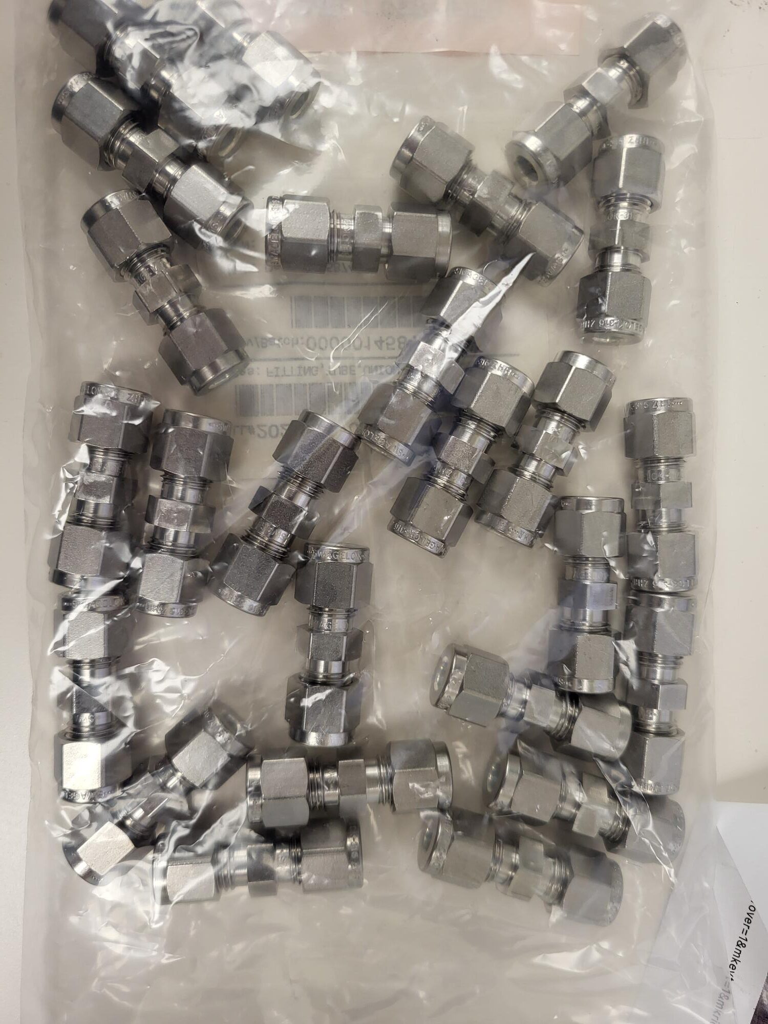 Swagelok SS-400-6 /Stainless Tube fitting Union (lot of 25)