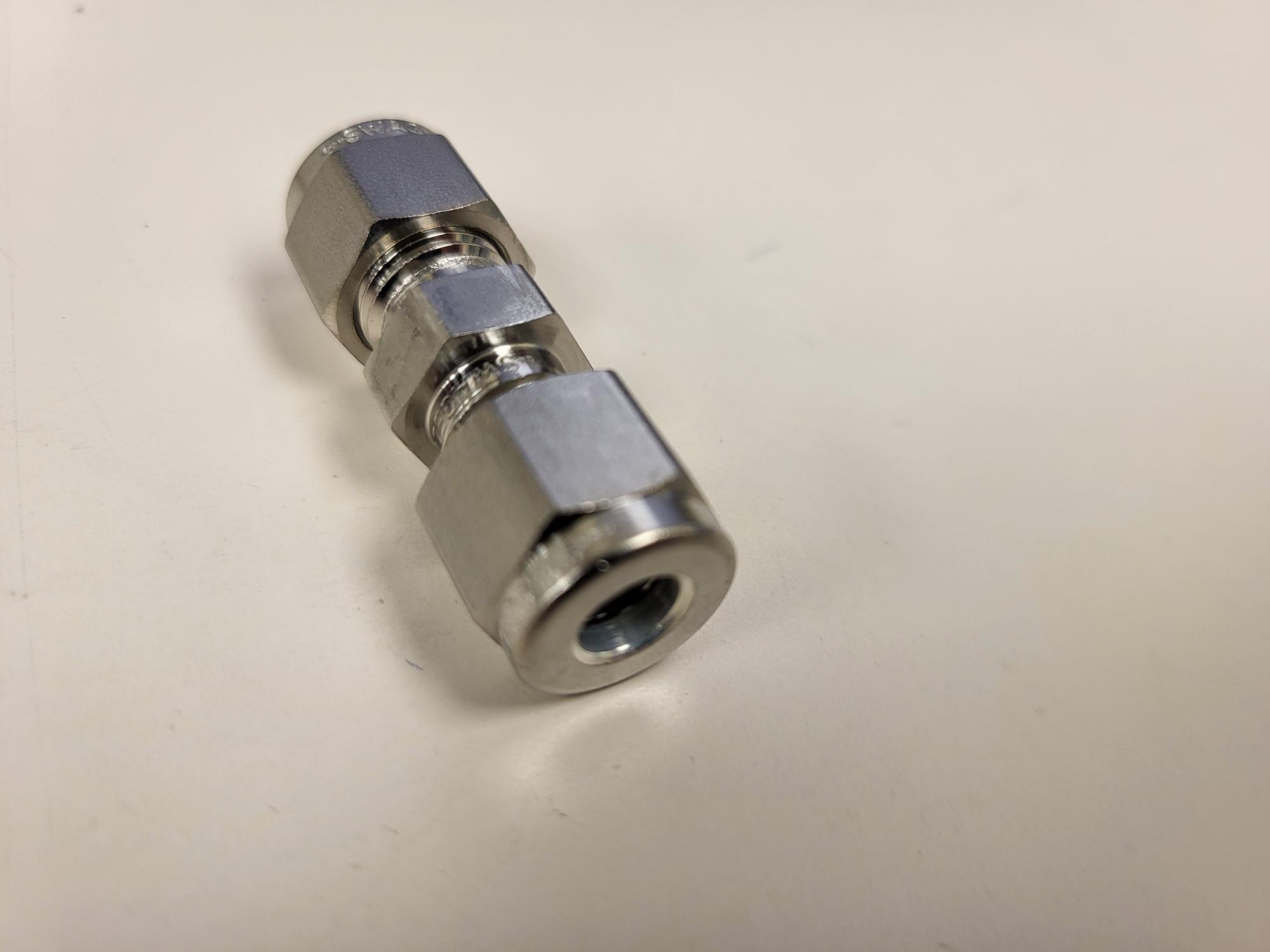 Swagelok SS-400-6 /Stainless Tube fitting Union (lot of 25)