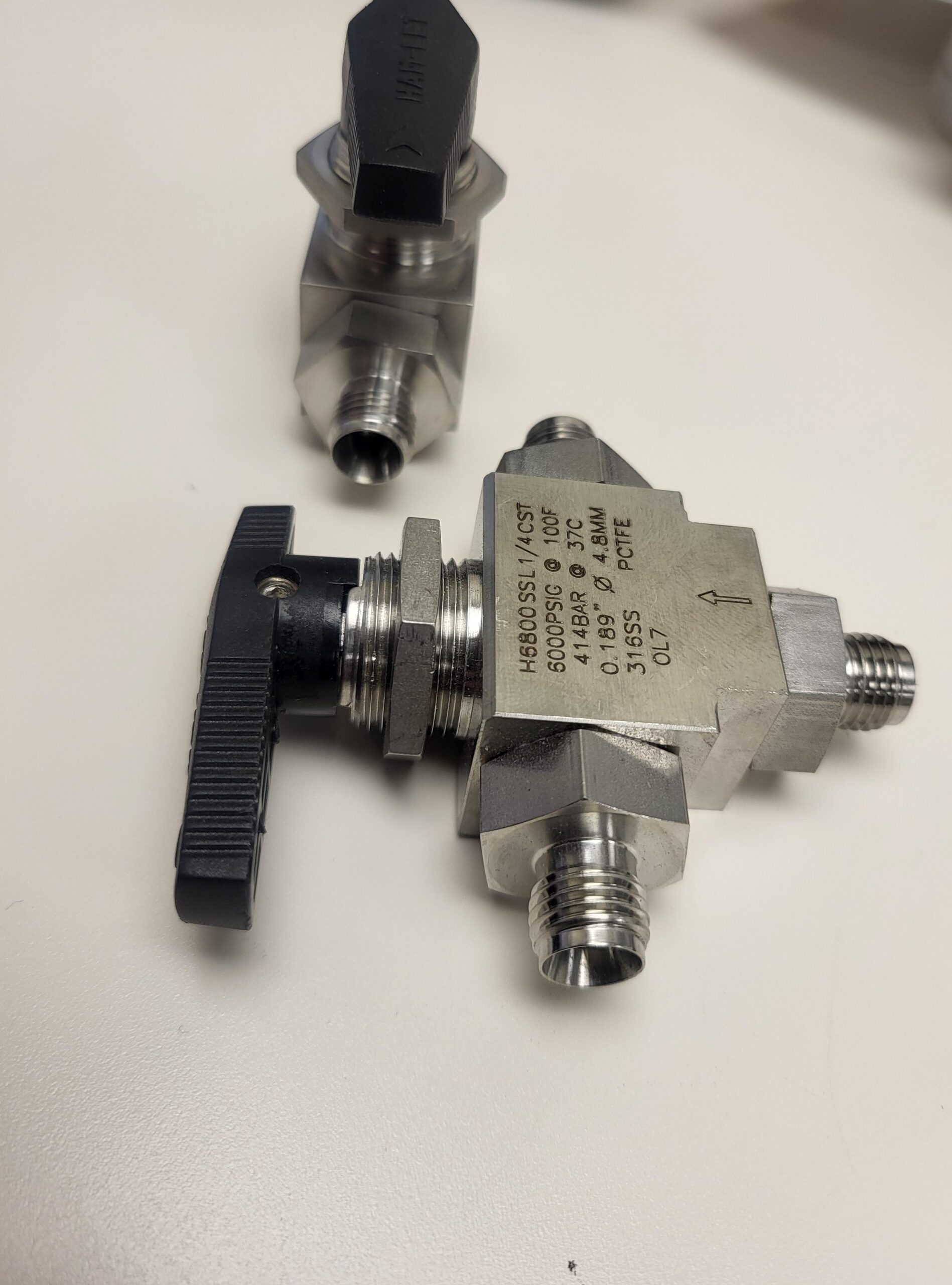 HAM-LET H6800SSL1 / 4 CST High-Pressure Ball Valve - Vacuum Valves ...
