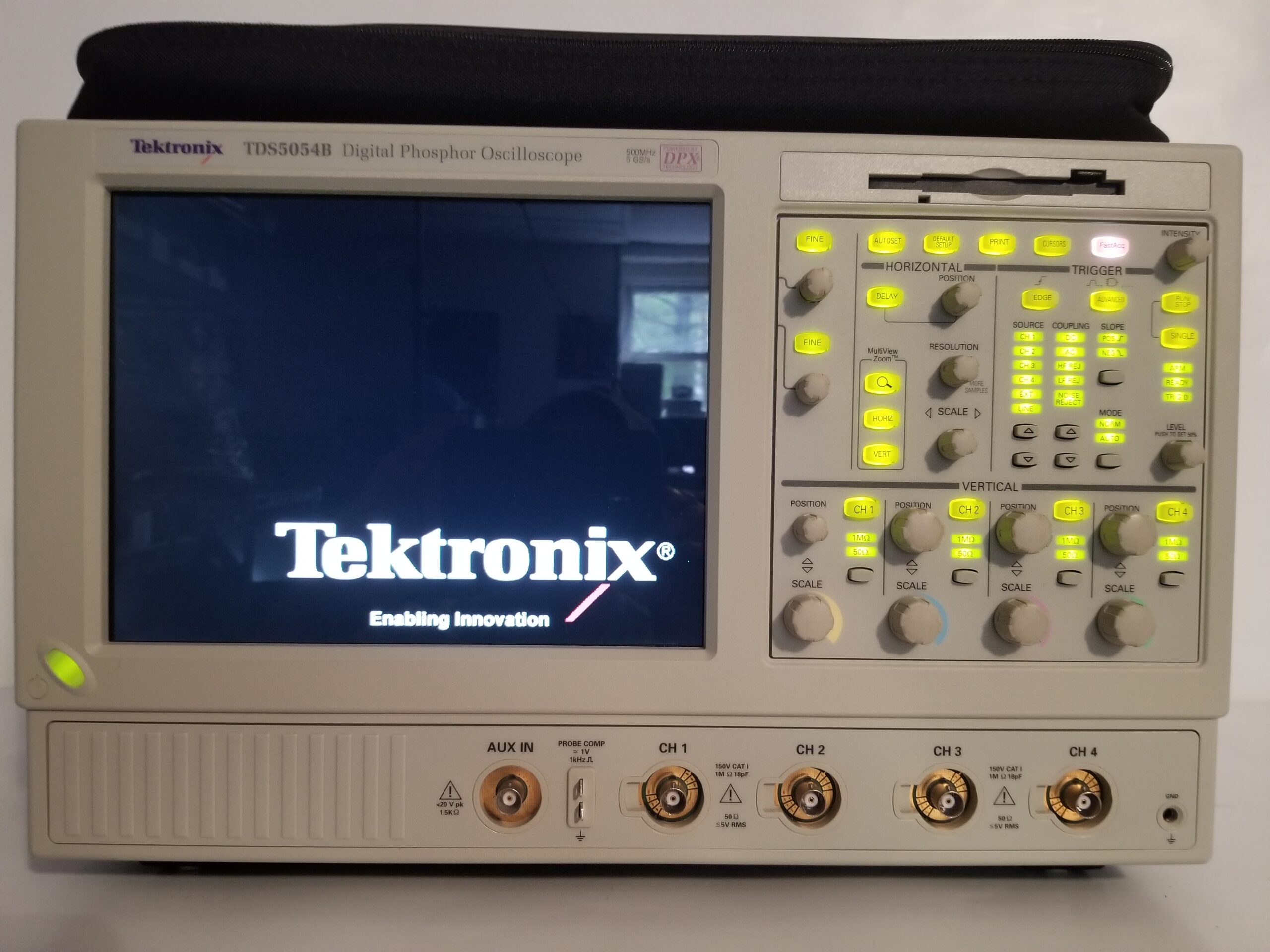 Tektronix TDS 5054B Digital Phosphor Oscilloscope