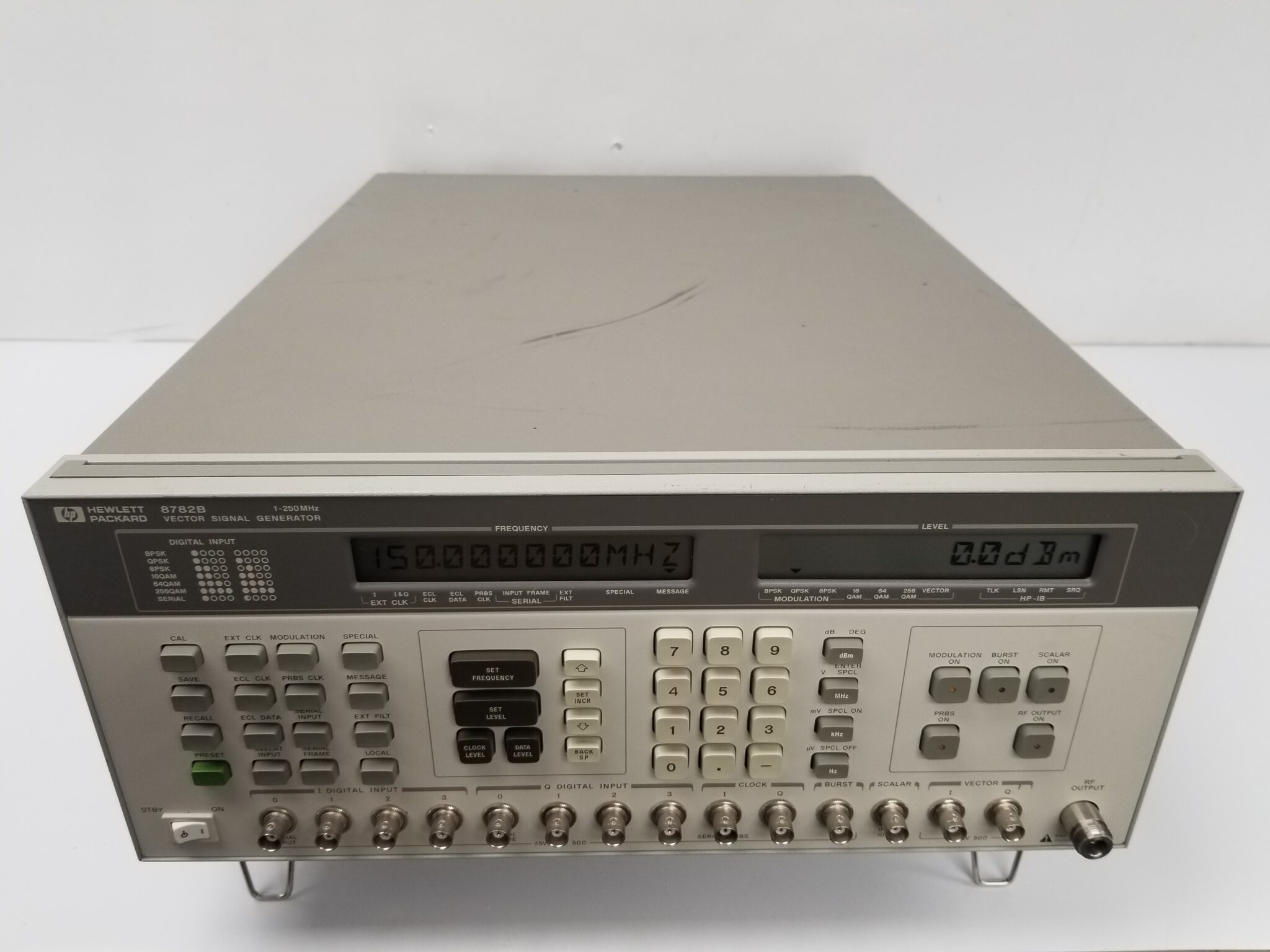 Tektronix AWG2021 Arbitrary Waveform Generator