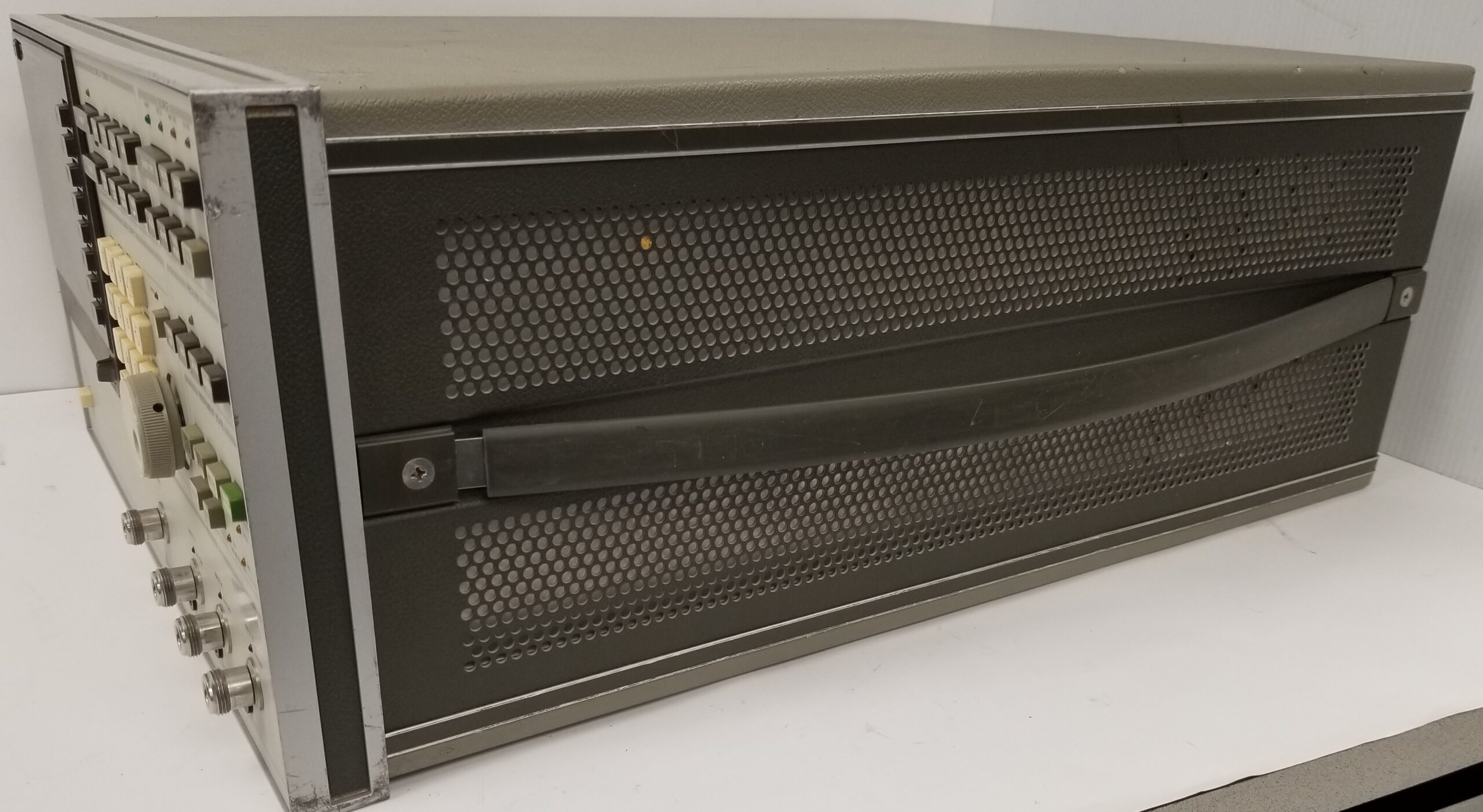 Hewlett Packard 3577A Network Analyzer