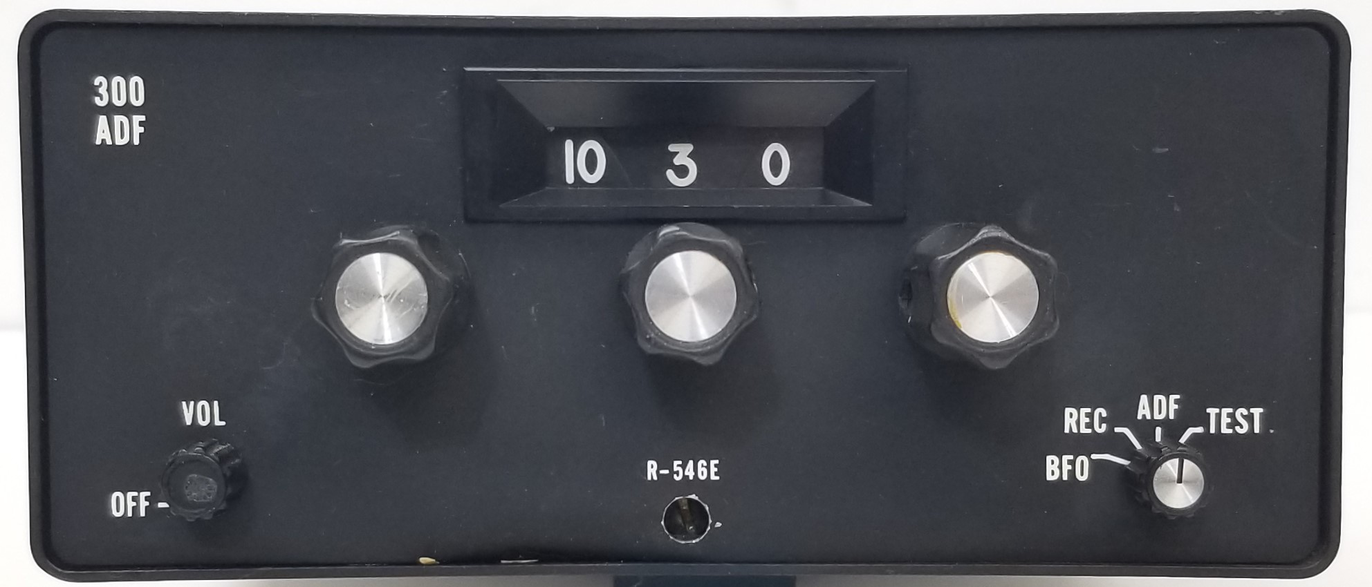Aircraft Radio and Control R-546E 41240-0001 ADF Receiver with Tray