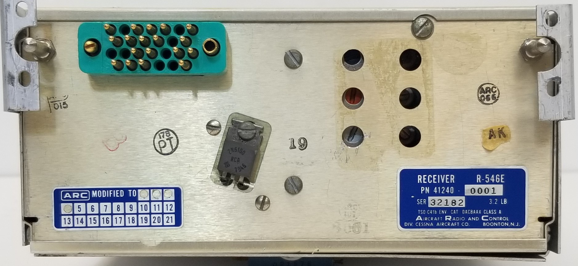 Aircraft Radio and Control R-546E 41240-0001 ADF Receiver with Tray