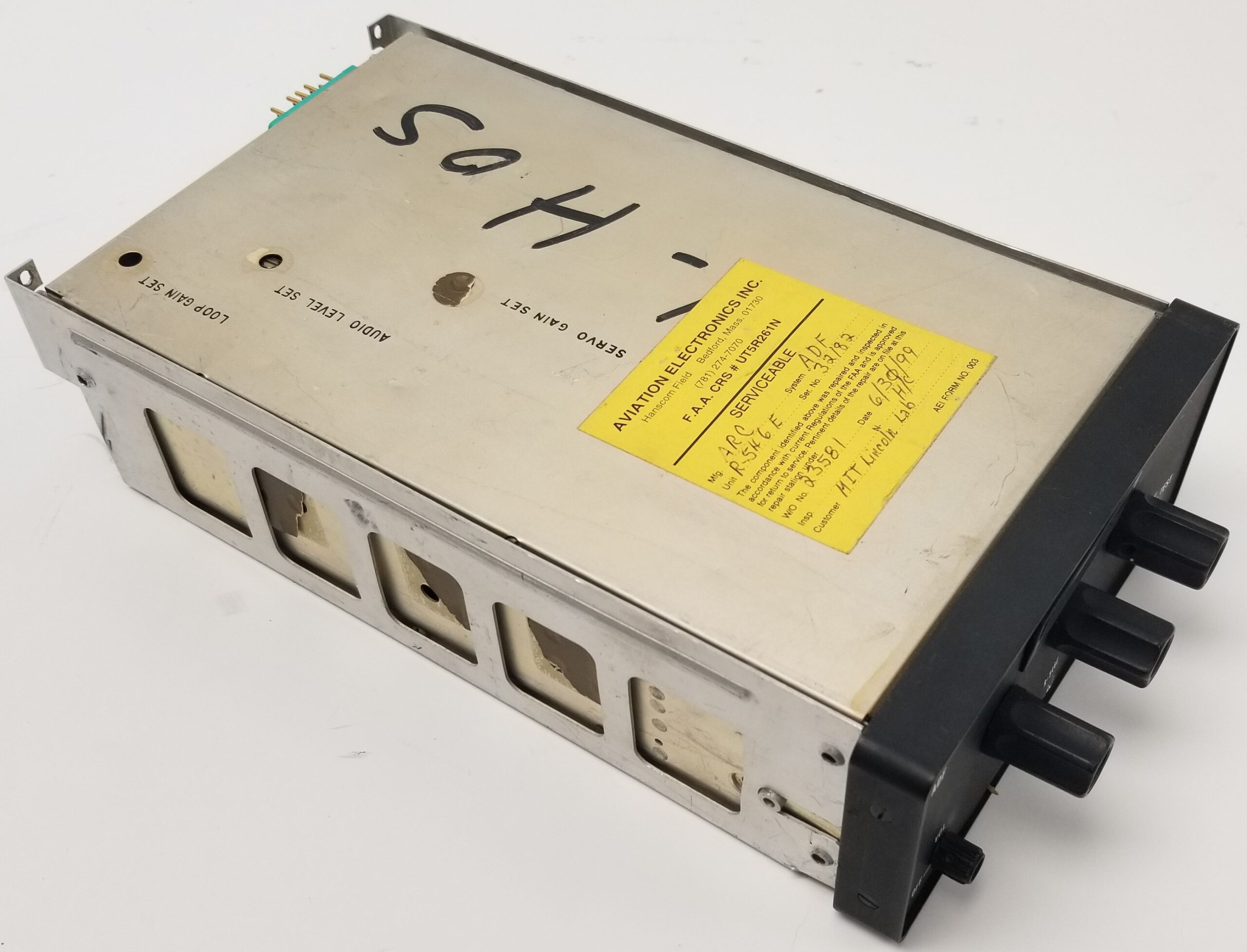 Aircraft Radio and Control R-546E 41240-0001 ADF Receiver with Tray