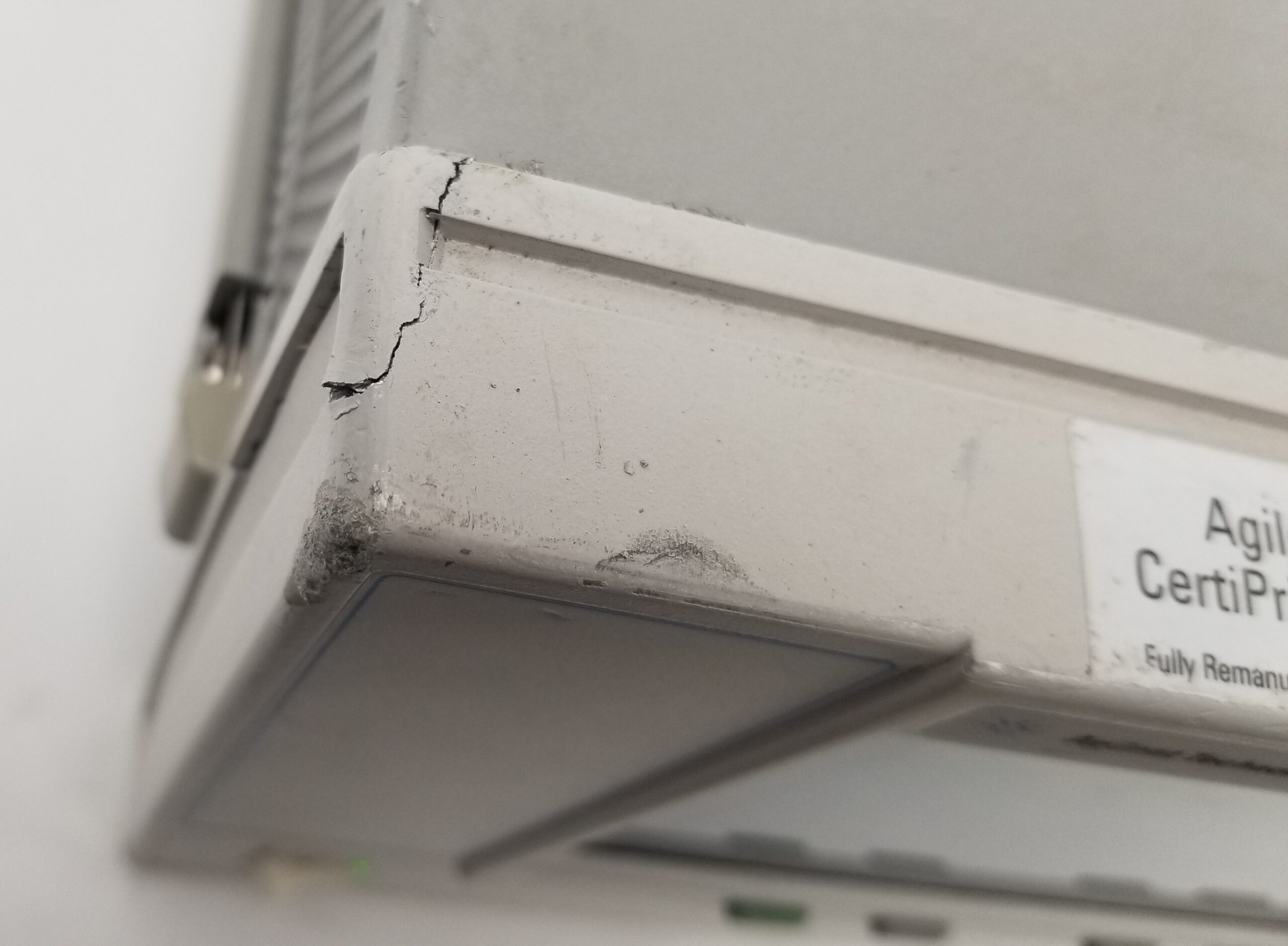 Agilent E8663B Analog Signal Generator 100KHz-3.2GHz