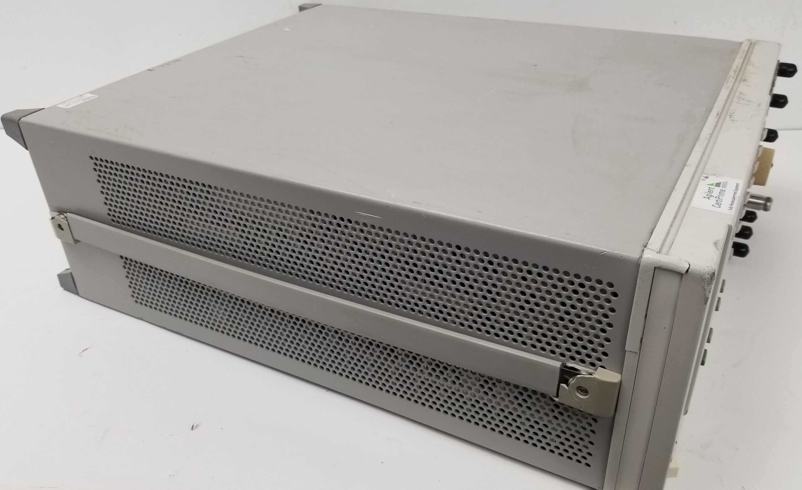 Agilent E8663B Analog Signal Generator 100KHz-3.2GHz