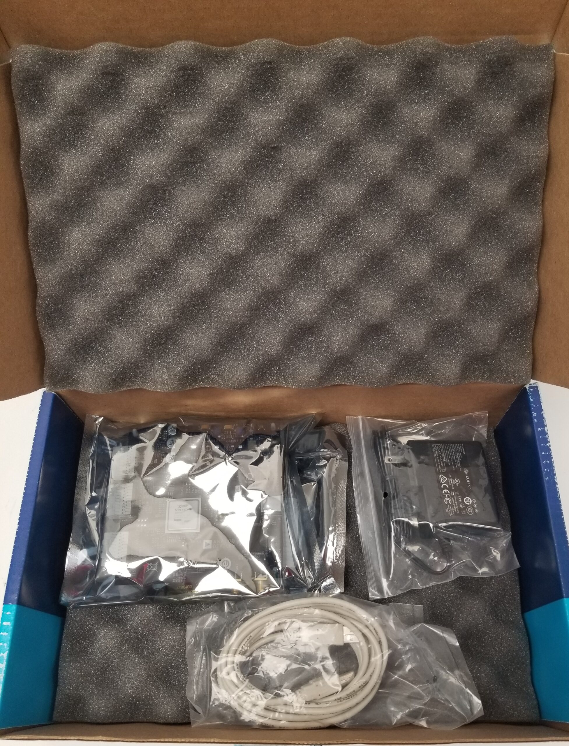 Analog Devices 505-HSC-ADC-EVALCZ-ND FPGA-Based Data Capture Kit