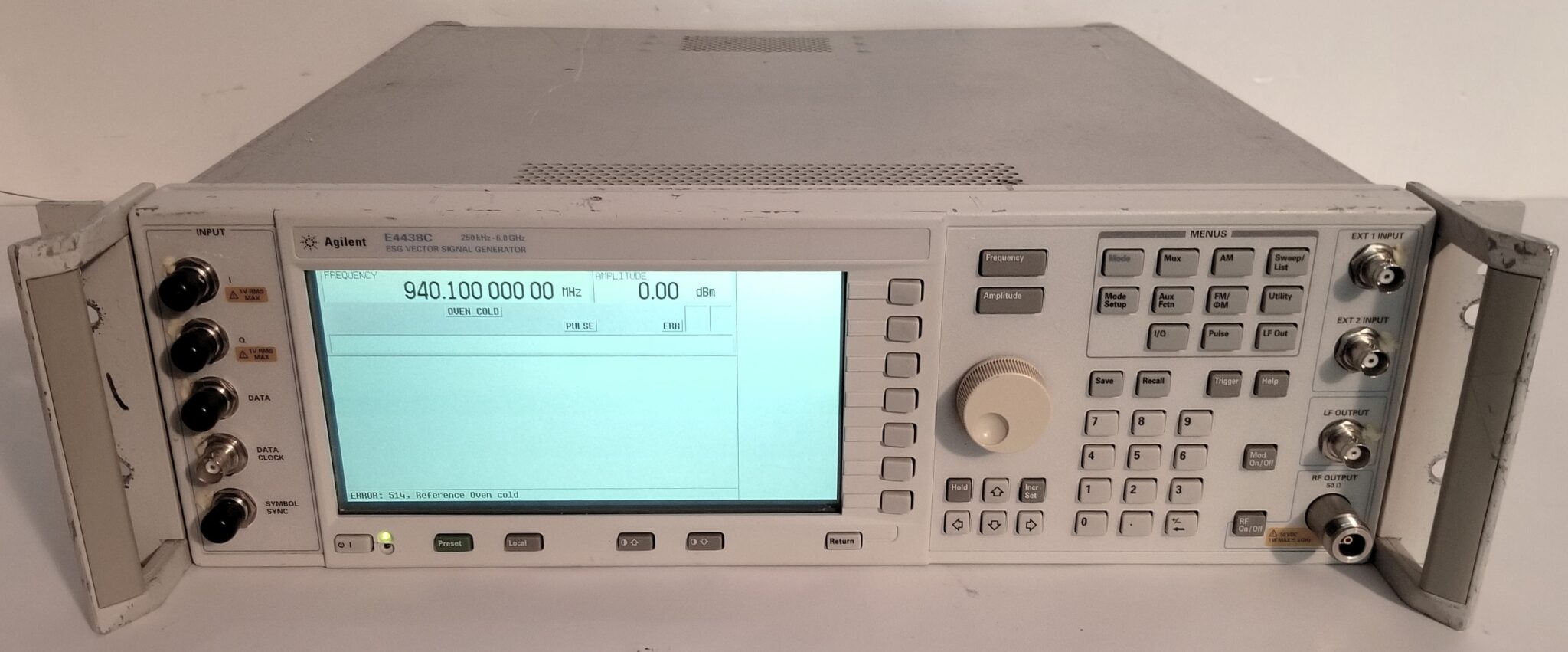 Agilent E4438C ESG Vector Signal Generator 250KHz-6.0GHz