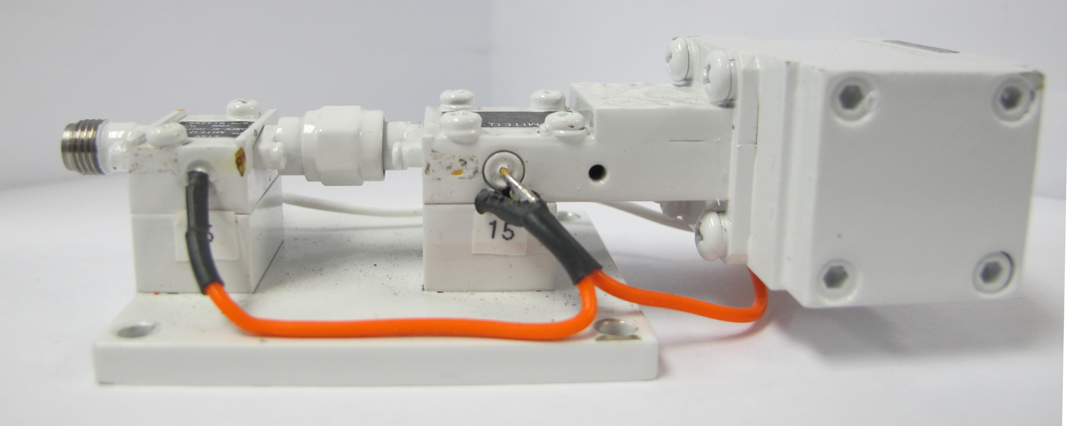 Miteq Satellite Com Low Noise Waveguide Amplifier - Waveguide Microwave ...