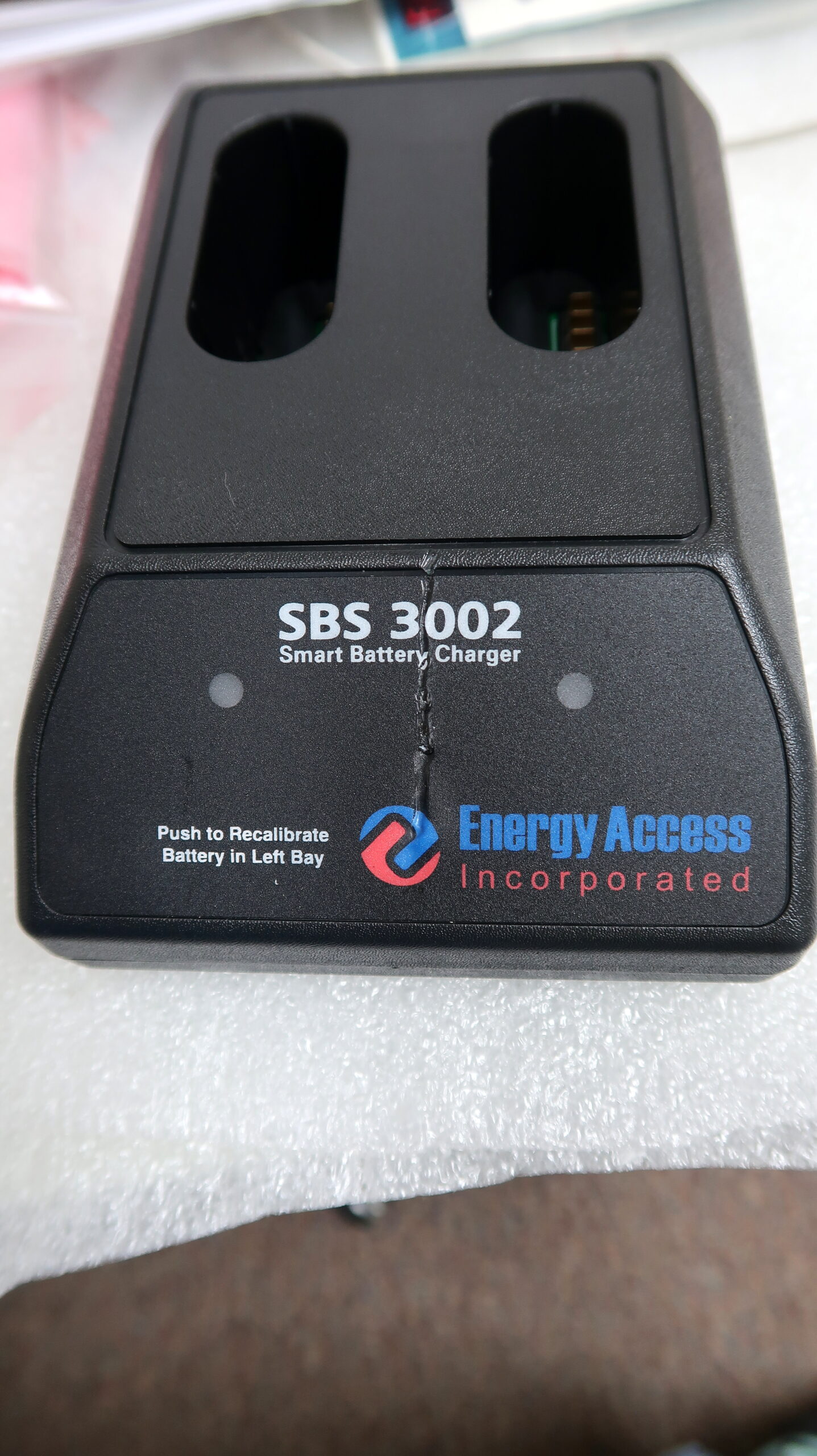 Energy Access SBS 3002 Smart Battery Charger - Other Test Equipment ...
