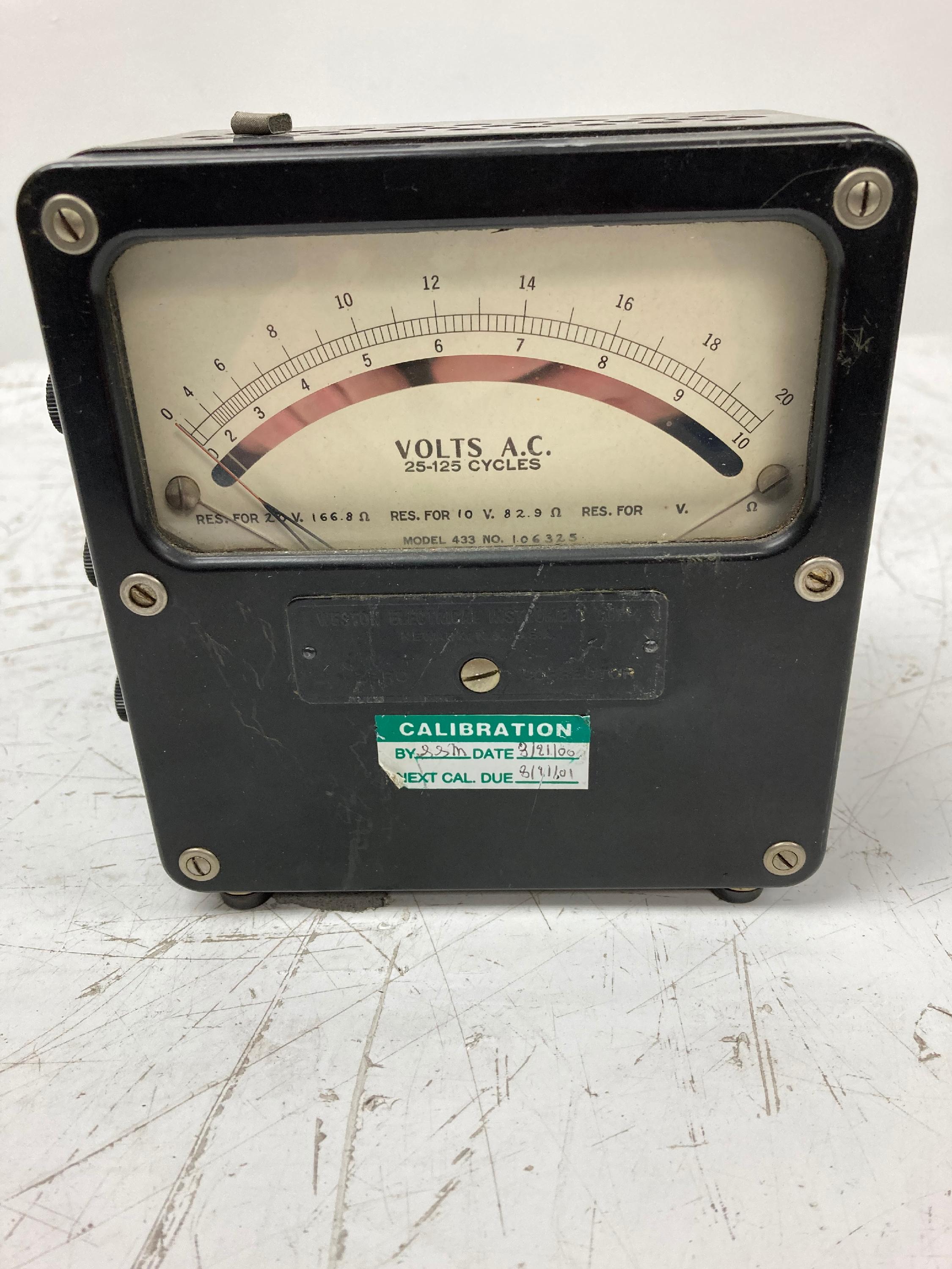 Weston Electrical Instruments model 433 25-125 Cycles AC Volt Meter ...