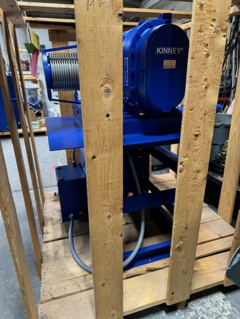 Kinney KT500D Rotary Piston Vacuum Pump w/ Blower MB2700
