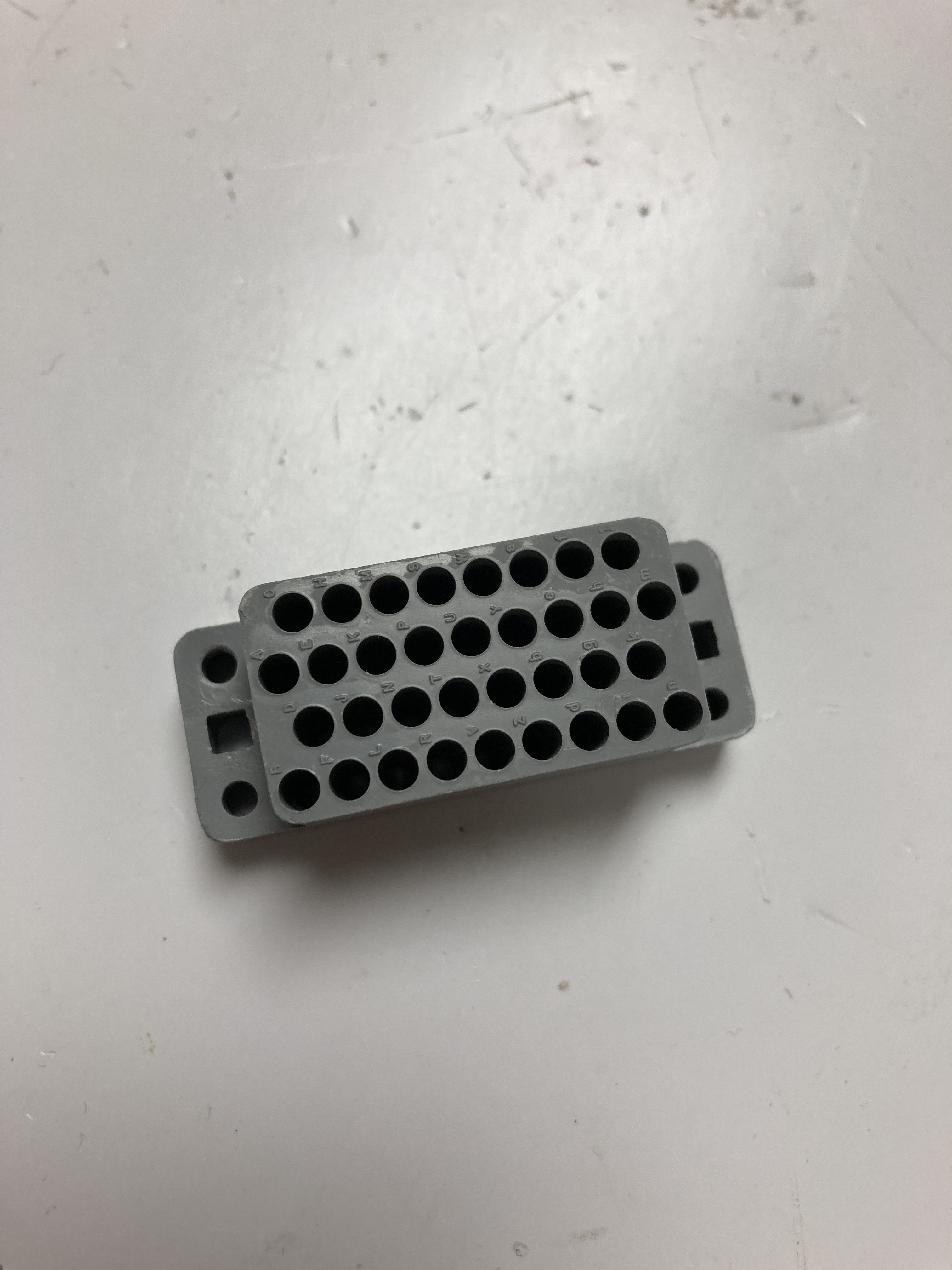 TE Connectivity Socket Block - Circuit Board Connectors and Sockets ...