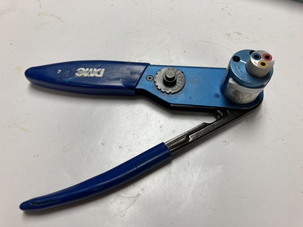 DMC Daniels Crimper with M22520/1-2 Turrent Head - Crimp Insertion and ...