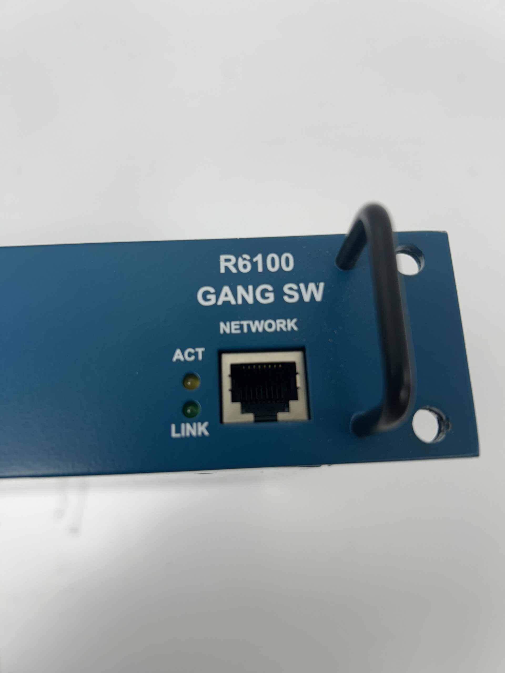 secure switches r6100