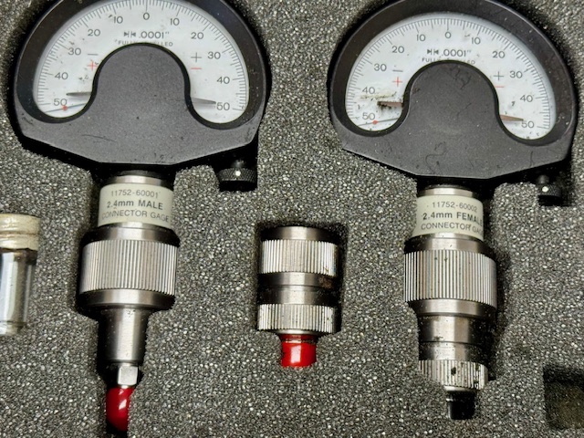 Hewlett Packard 85056A 2.4mm Calibration Kit