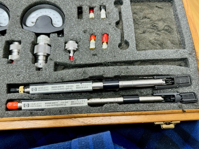 Hewlett Packard 85056A 2.4mm Calibration Kit