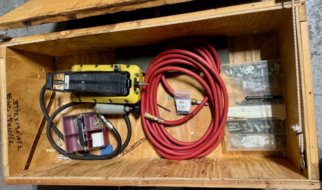 Enerpac PATG1102N Air Hydraulic Pump - Complete