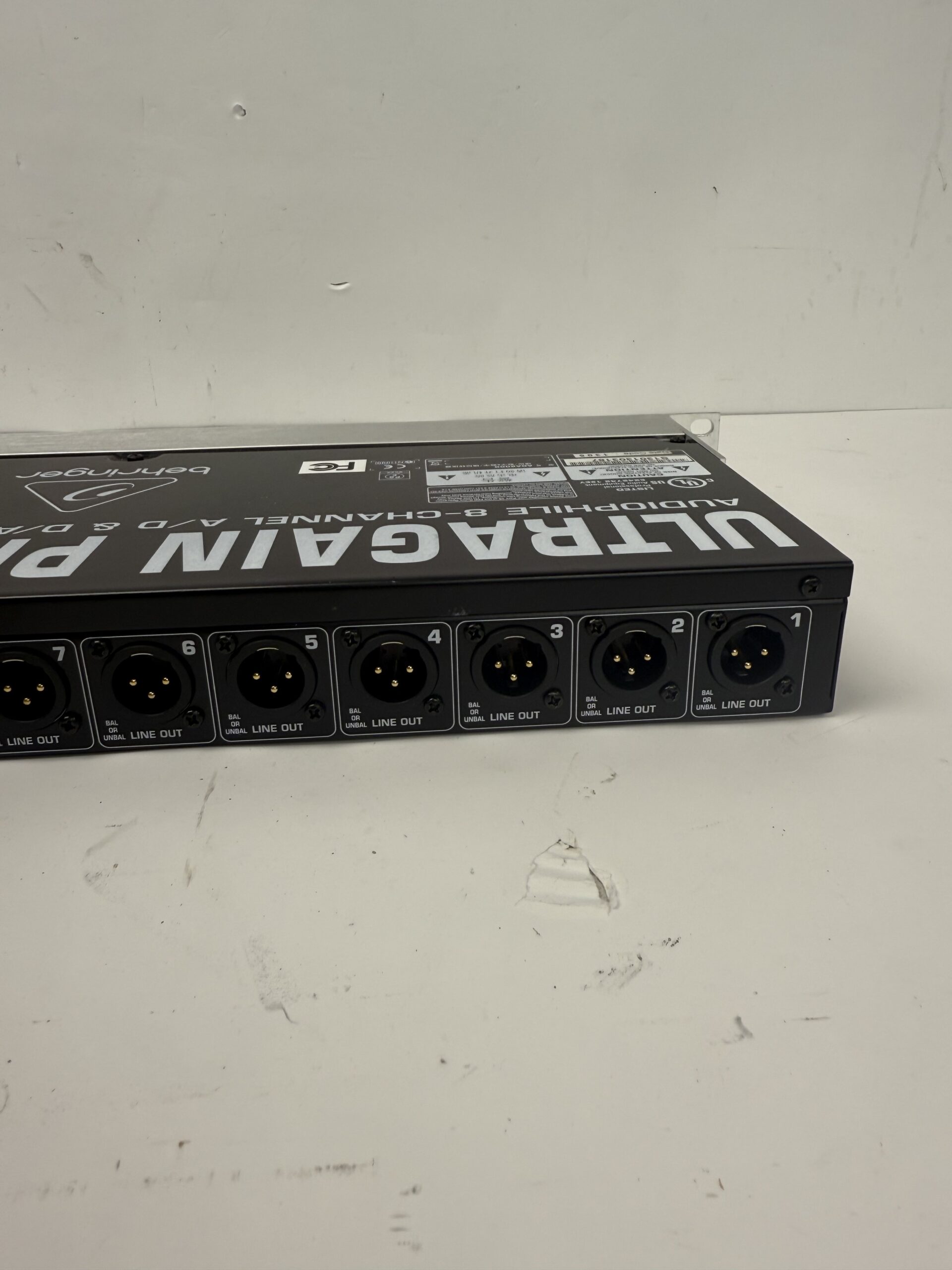 Behringer ADA8000 UltraGain Pro-8 Digital Microphone Preamp