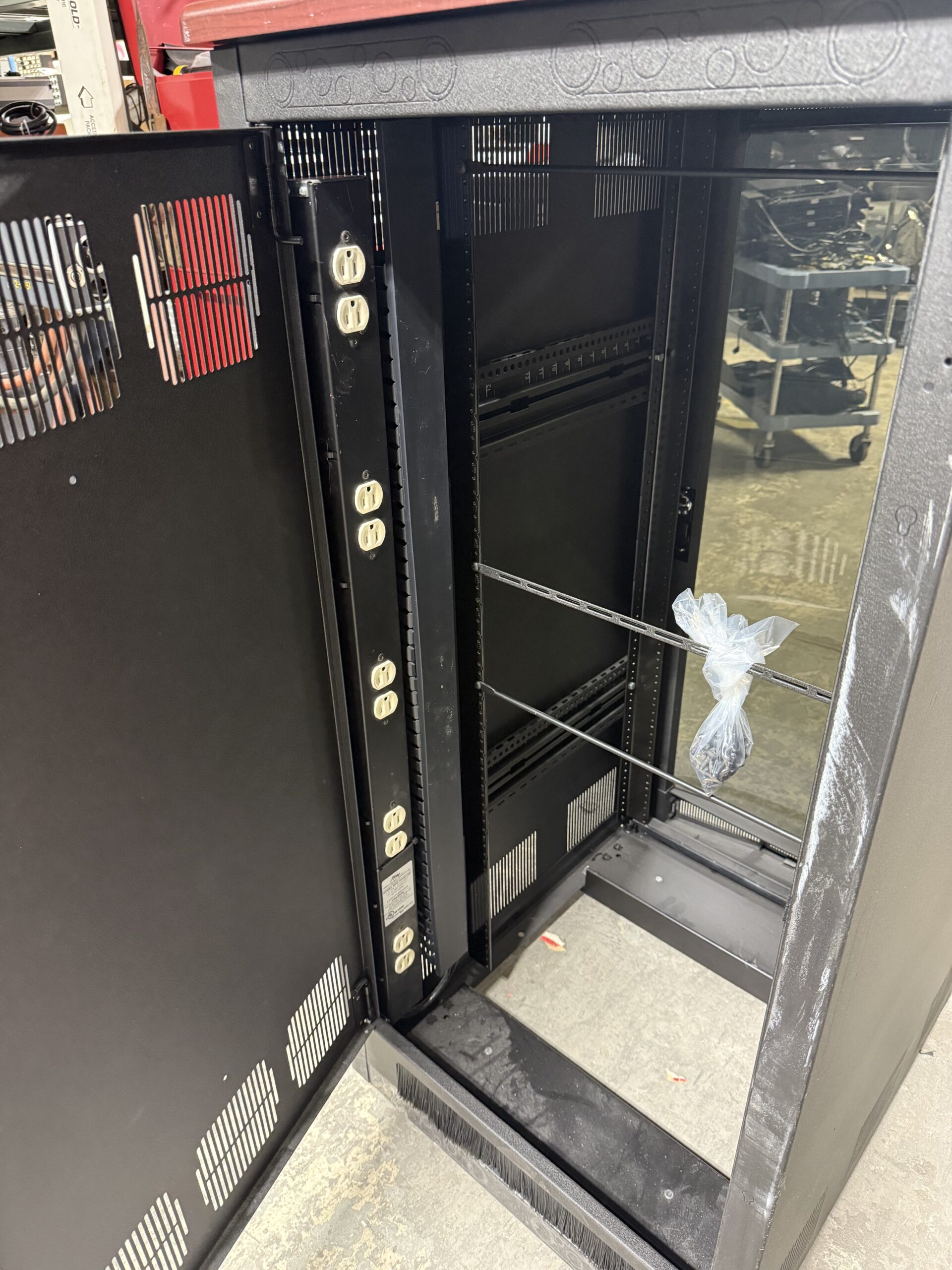 Middle Atlantic AV Cabinet – Professional Rack for AV & Networking