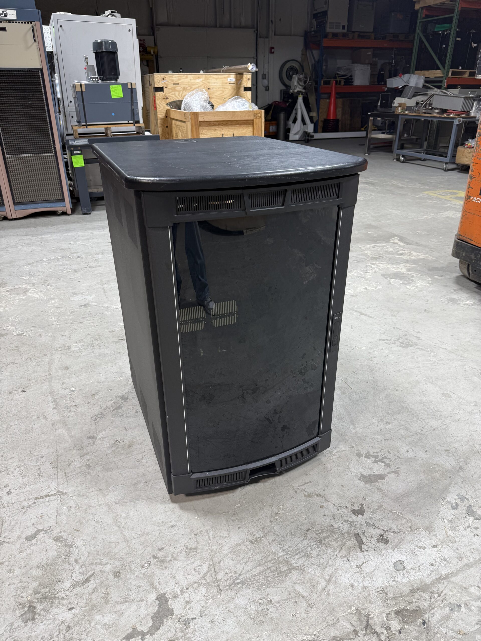 Middle Atlantic AV Cabinet – Professional Rack for AV & Networking