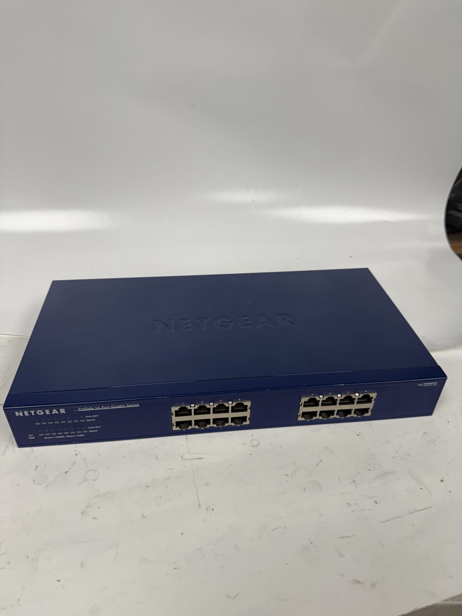 NETGEAR ProSAFE 16-Port Gigabit Rackmount Switch