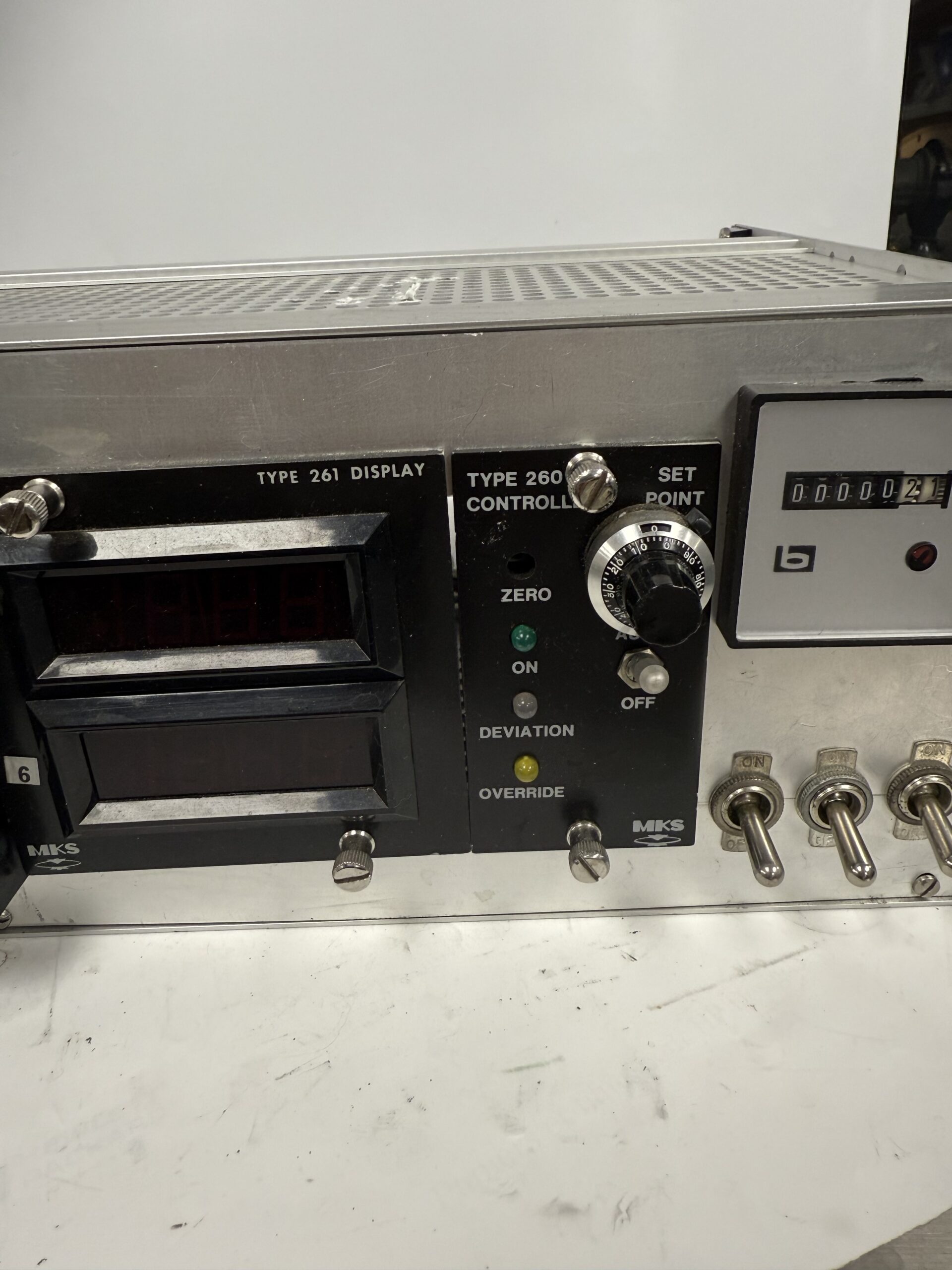 MKS 260 Series Control & 261 Display Module – Control System