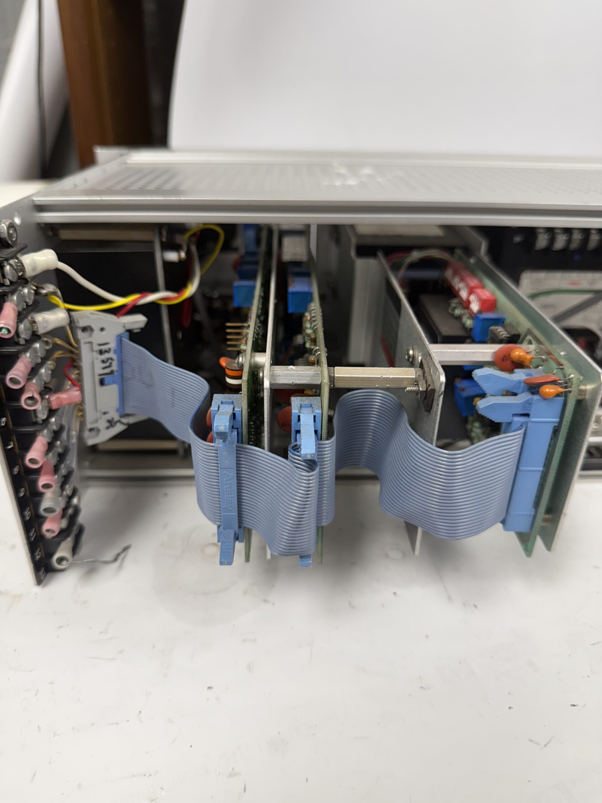 MKS 260 Series Control & 261 Display Module – Control System