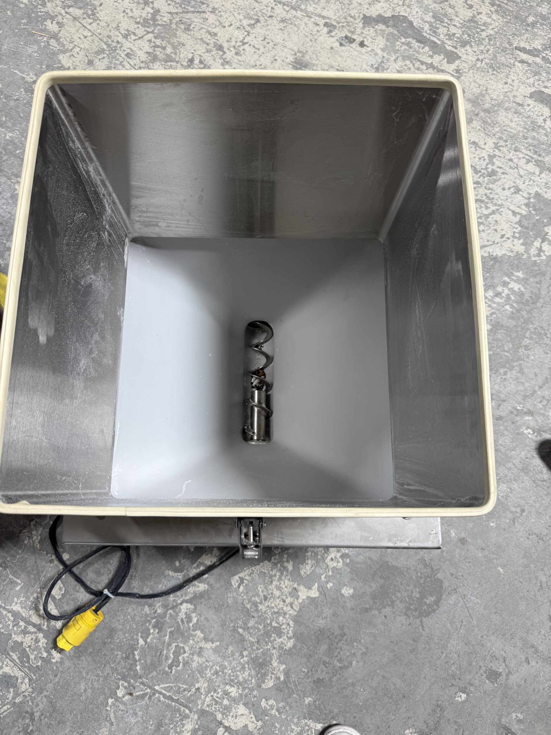 Schenck AccuRate Tuf-Flex Mass Flow Hopper – NEMA-4X IP-65