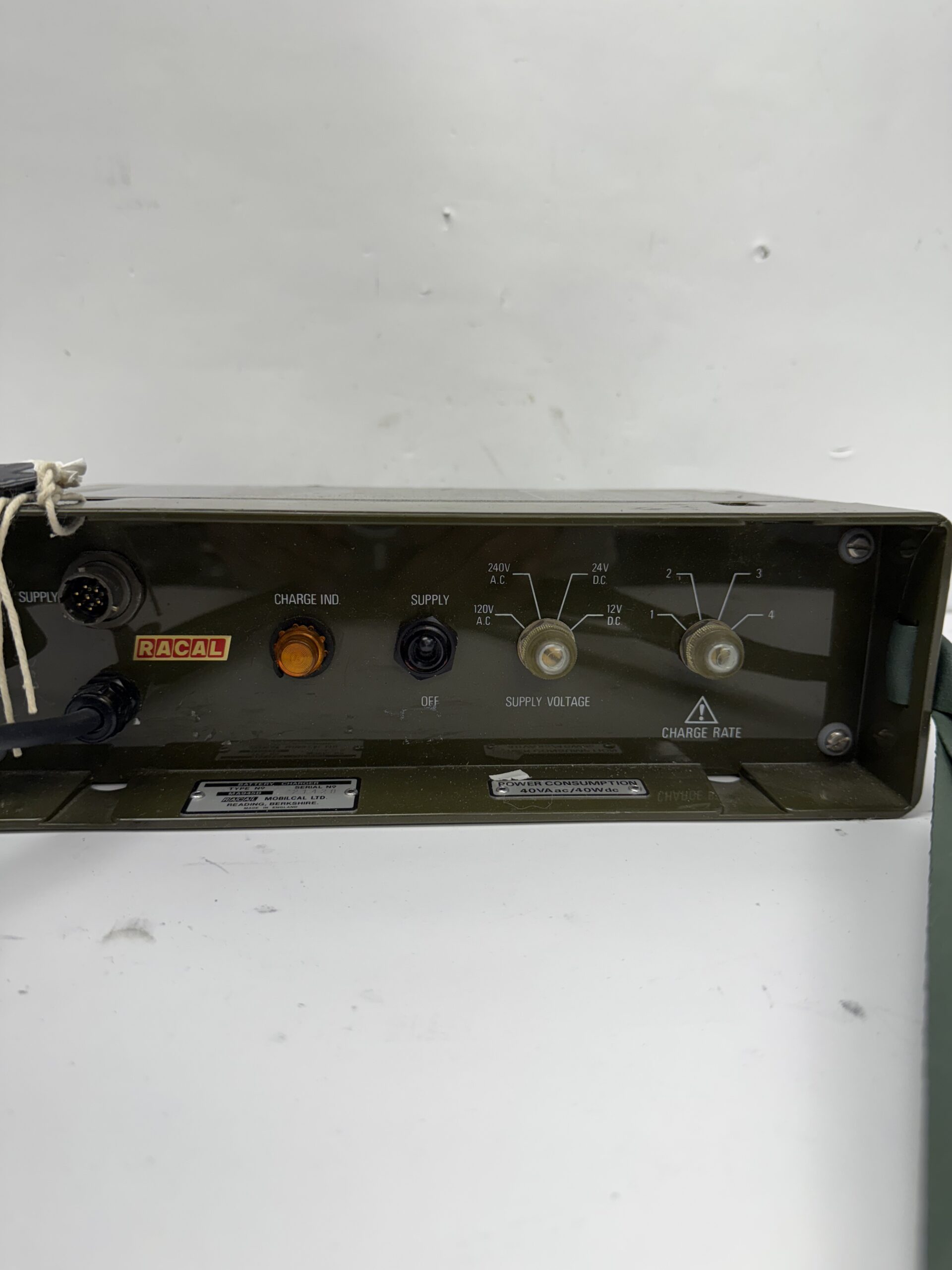 MA945B Battery Charger – Compact AC Charging Unit – Untested