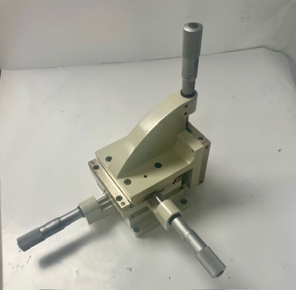 XYZ LINE POSITIONER - Optical Mounts, Positioners - BMI Surplus