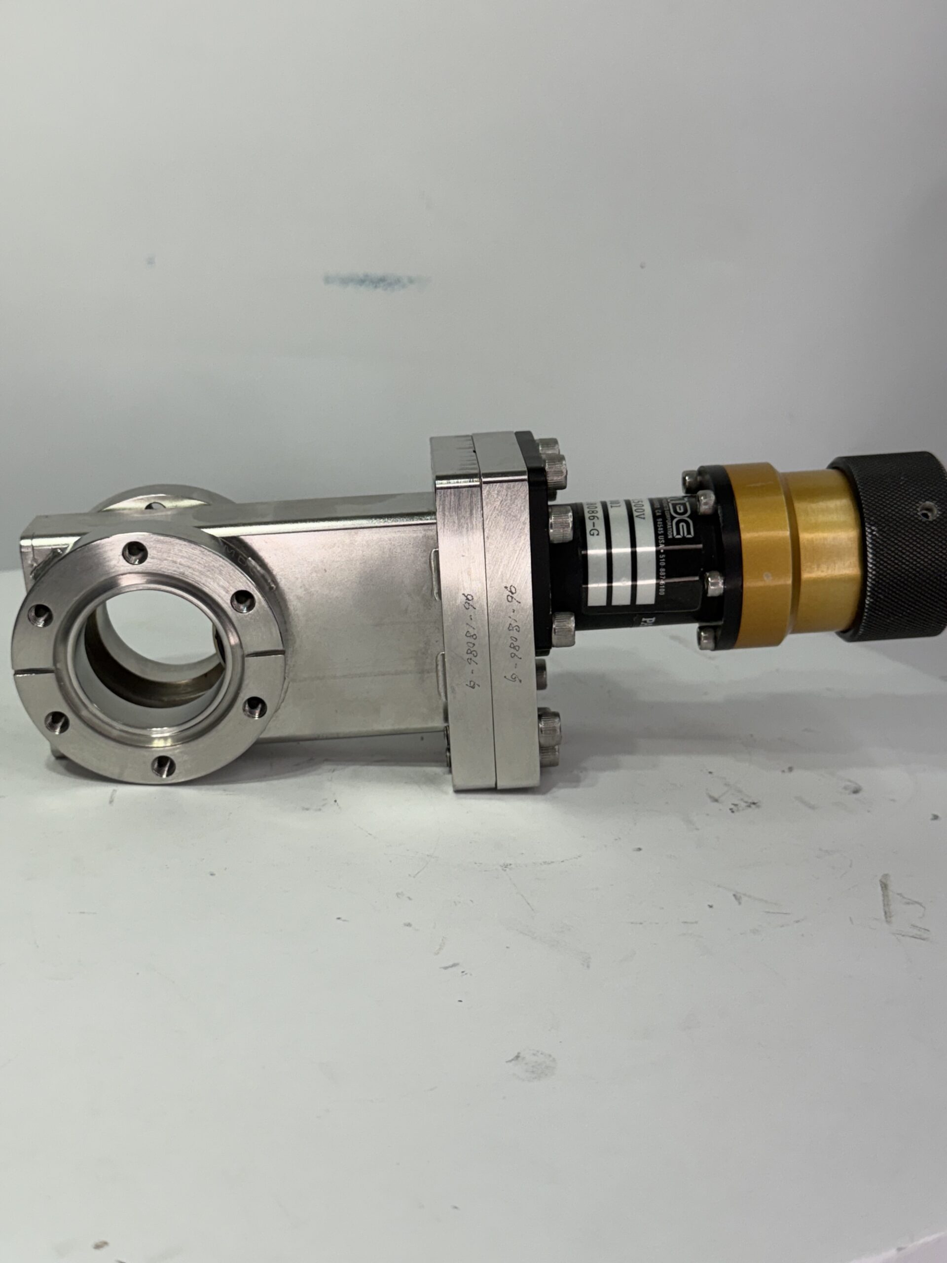 MDC GV-1500V Pneumatic Gate Valve - 1.5" CF (AS IS)